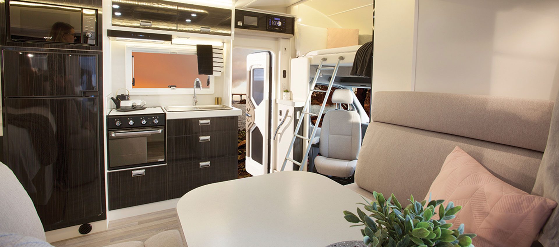 NAVIAN – Sunliner Navian Motorhome – a luxury mid sized motor home ...